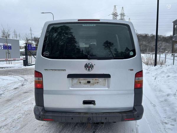 Grey Volkswagen Transporter 2005 in Vilnius, with an engine capacity of 2.50 L and mileage of 269 thousand km for 3300 €, photo 5 on AUTOMOTO.COM.LV