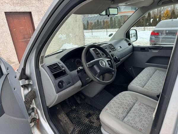 Pelēks Volkswagen Transporter 2006 Jurbarkas, ar dzinēja tilpumu 1.90 L un nobraukumu 218 tūkst. km par 5650 €, foto 10 vietnē AUTOMOTO.COM.LV