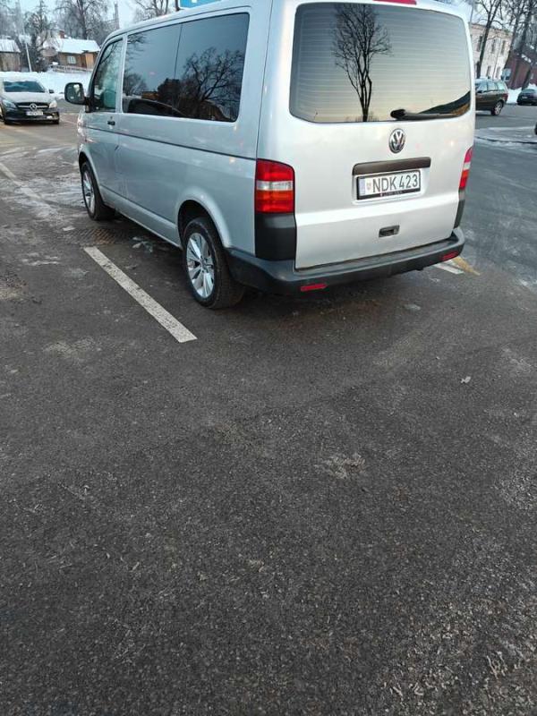 Pelēks Volkswagen Transporter 2007 Viļņa, ar dzinēja tilpumu 1.90 L un nobraukumu 376 tūkst. km par 5500 €, foto 3 vietnē AUTOMOTO.COM.LV