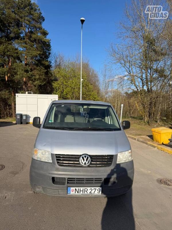 Pelēks Volkswagen Transporter 2007 Viļņa, ar dzinēja tilpumu 1.90 L un nobraukumu 400 tūkst. km par 3000 €, foto 1 vietnē AUTOMOTO.COM.LV