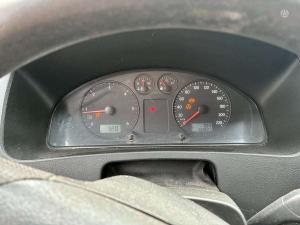 Grey Volkswagen Transporter 2007 in Vilnius, with an engine capacity of 1.90 L and mileage of 400 thousand km for 1300 €, photo 6 on AUTOMOTO.COM.LV