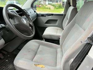 Grey Volkswagen Transporter 2007 in Vilnius, with an engine capacity of 1.90 L and mileage of 400 thousand km for 1300 €, photo 8 on AUTOMOTO.COM.LV