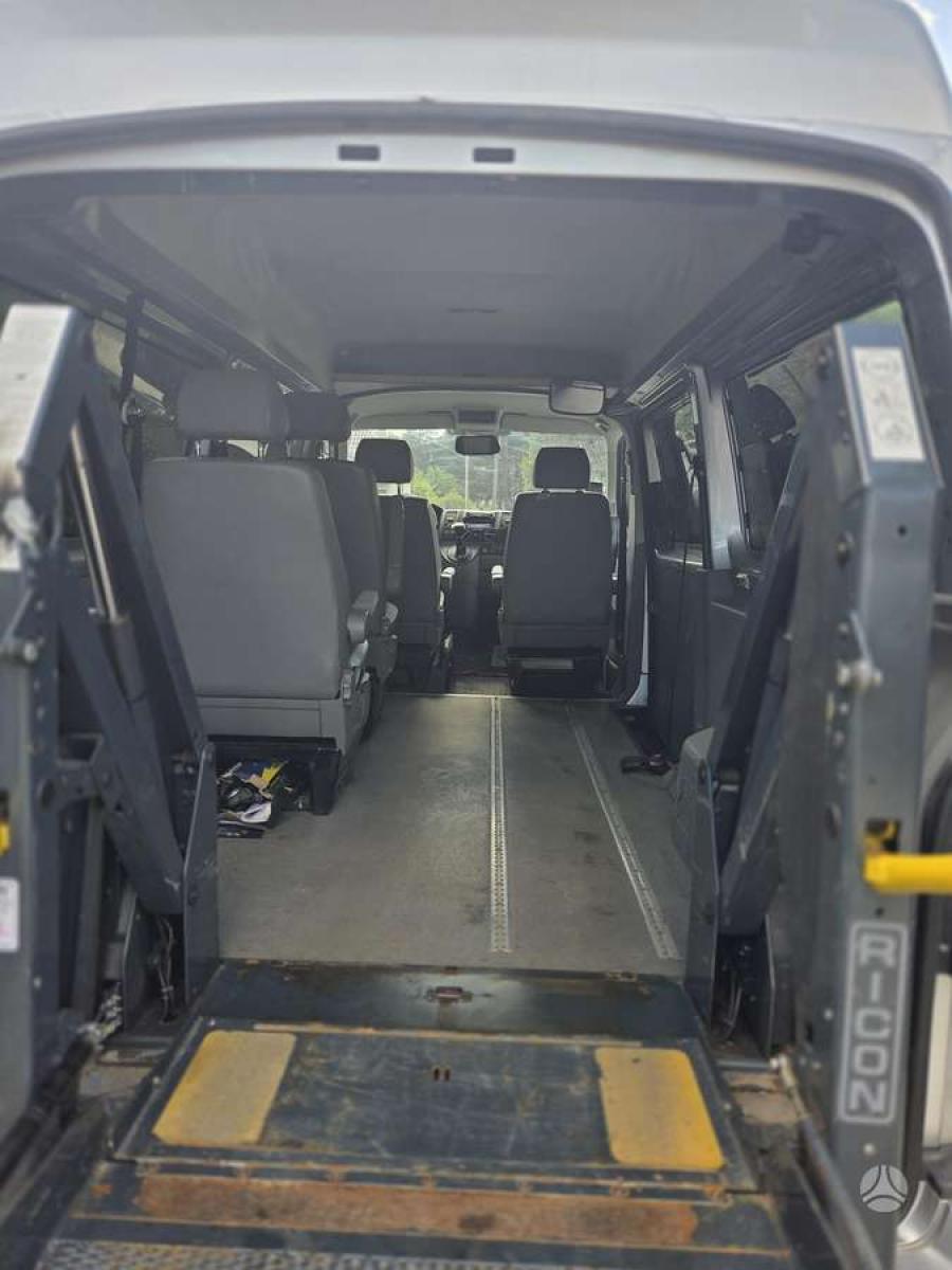 Pelēks Volkswagen Transporter 2007 Biržai, ar dzinēja tilpumu 2.46 L un nobraukumu 252 tūkst. km par 7900 €, foto 9 vietnē AUTOMOTO.COM.LV