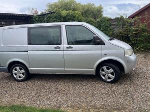 Grey Volkswagen Transporter 2007 in Kaunas, with an engine capacity of 1.90 L and mileage of 196 thousand km for 4500 €, photo 8 on AUTOMOTO.COM.LV