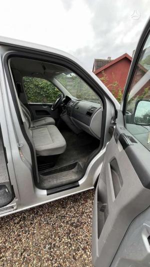 Grey Volkswagen Transporter 2007 in Kaunas, with an engine capacity of 1.90 L and mileage of 196 thousand km for 4500 €, photo 12 on AUTOMOTO.COM.LV