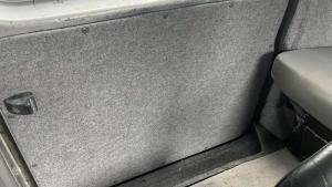 Grey Volkswagen Transporter 2007 in Kaunas, with an engine capacity of 1.90 L and mileage of 196 thousand km for 4500 €, photo 15 on AUTOMOTO.COM.LV
