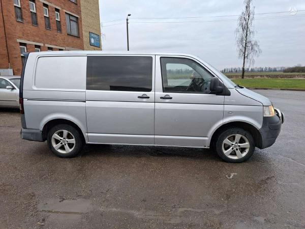 Grey Volkswagen Transporter 2008 in Panevezys, with an engine capacity of 2.46 L and mileage of 320 thousand km for 4400 €, photo 2 on AUTOMOTO.COM.LV