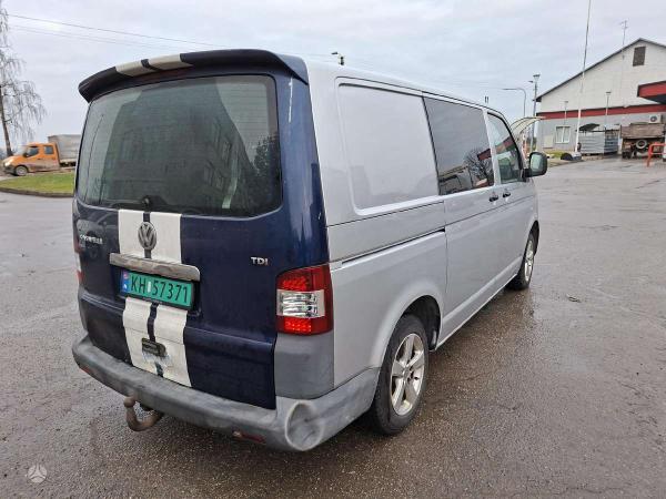 Grey Volkswagen Transporter 2008 in Panevezys, with an engine capacity of 2.46 L and mileage of 320 thousand km for 4400 €, photo 3 on AUTOMOTO.COM.LV