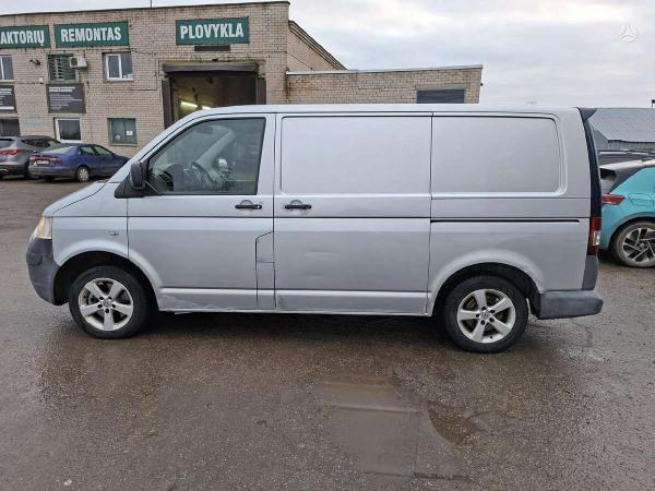 Grey Volkswagen Transporter 2008 in Panevezys, with an engine capacity of 2.46 L and mileage of 320 thousand km for 4400 €, photo 5 on AUTOMOTO.COM.LV