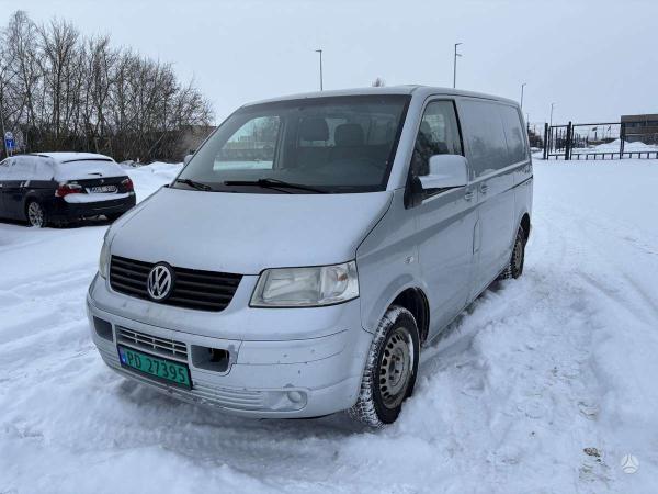 Grey Volkswagen Transporter 2008 in Panevezys, with an engine capacity of 2.46 L and mileage of 272 thousand km for 4500 €, photo 1 on AUTOMOTO.COM.LV