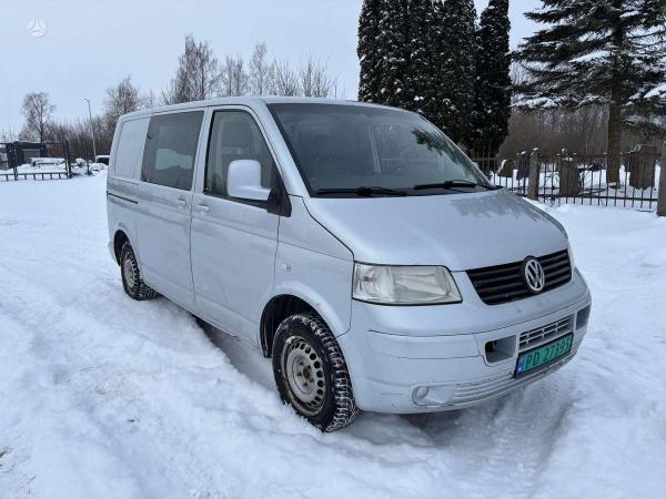 Grey Volkswagen Transporter 2008 in Panevezys, with an engine capacity of 2.46 L and mileage of 272 thousand km for 4500 €, photo 2 on AUTOMOTO.COM.LV