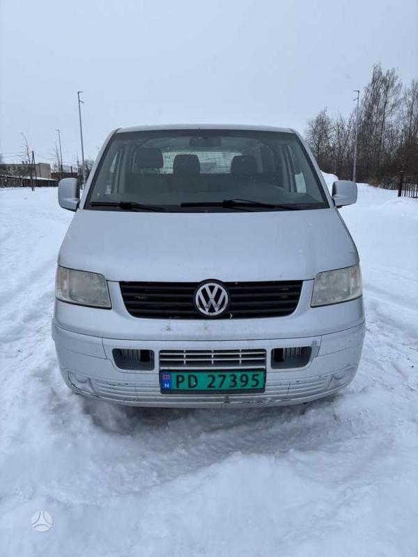 Grey Volkswagen Transporter 2008 in Panevezys, with an engine capacity of 2.46 L and mileage of 272 thousand km for 4500 €, photo 3 on AUTOMOTO.COM.LV