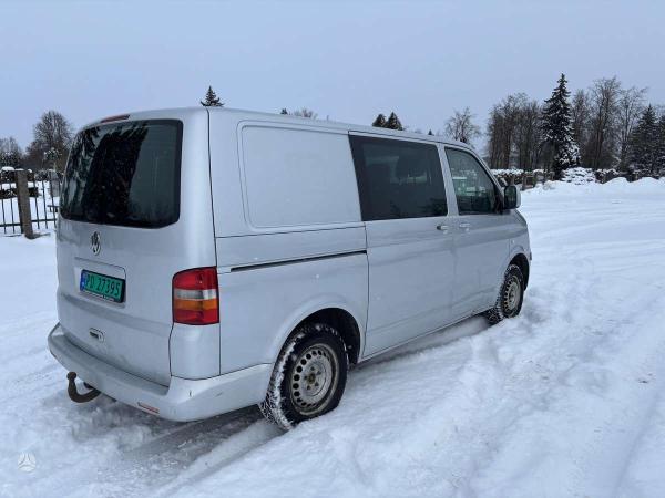 Grey Volkswagen Transporter 2008 in Panevezys, with an engine capacity of 2.46 L and mileage of 272 thousand km for 4500 €, photo 5 on AUTOMOTO.COM.LV