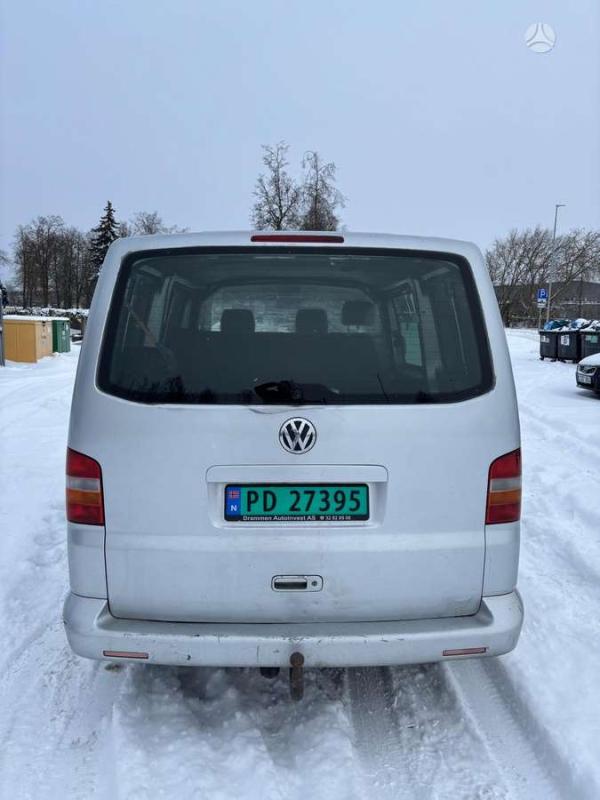 Grey Volkswagen Transporter 2008 in Panevezys, with an engine capacity of 2.46 L and mileage of 272 thousand km for 4500 €, photo 7 on AUTOMOTO.COM.LV