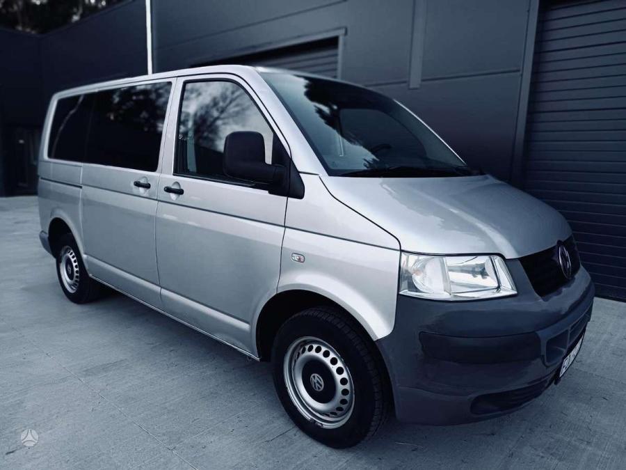 Grey Volkswagen Transporter 2008 in Utena, with an engine capacity of 1.90 L and mileage of 187 thousand km for 5950 €, photo 1 on AUTOMOTO.COM.LV