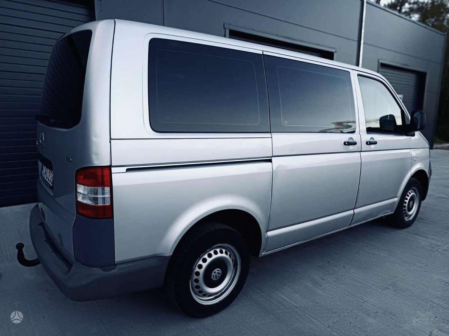 Grey Volkswagen Transporter 2008 in Utena, with an engine capacity of 1.90 L and mileage of 187 thousand km for 5950 €, photo 8 on AUTOMOTO.COM.LV