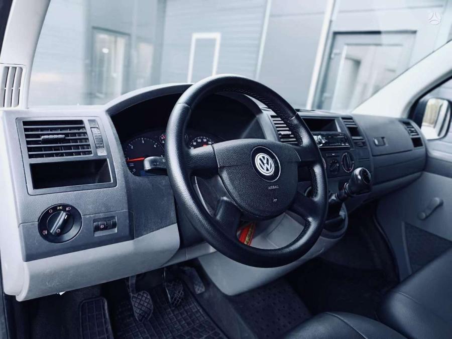 Grey Volkswagen Transporter 2008 in Utena, with an engine capacity of 1.90 L and mileage of 187 thousand km for 5950 €, photo 15 on AUTOMOTO.COM.LV
