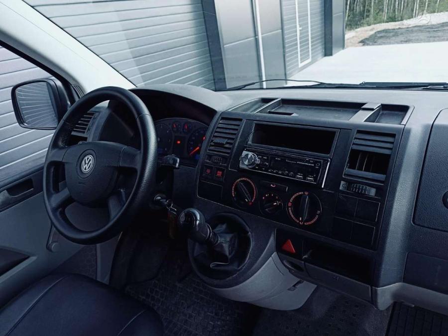 Grey Volkswagen Transporter 2008 in Utena, with an engine capacity of 1.90 L and mileage of 187 thousand km for 5950 €, photo 32 on AUTOMOTO.COM.LV