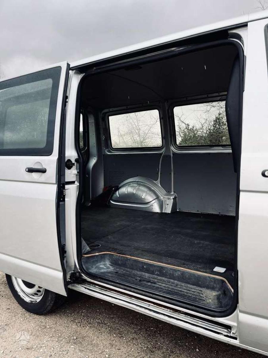 Grey Volkswagen Transporter 2008 in Utena, with an engine capacity of 1.90 L and mileage of 187 thousand km for 5950 €, photo 48 on AUTOMOTO.COM.LV