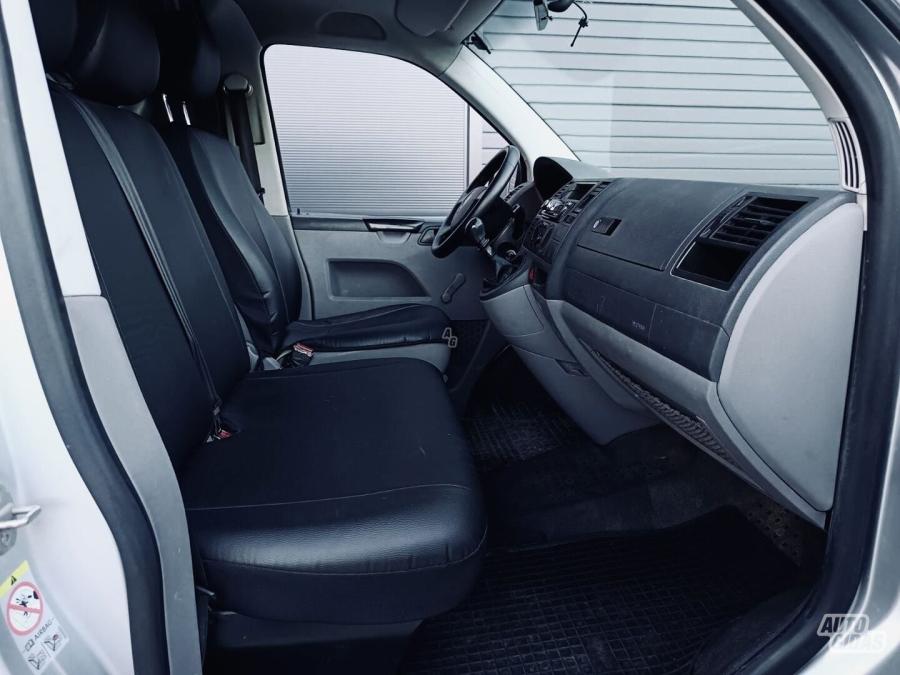 Pelēks Volkswagen Transporter 2008 Utena, ar dzinēja tilpumu 1.90 L un nobraukumu 187 tūkst. km par 5950 €, foto 10 vietnē AUTOMOTO.COM.LV