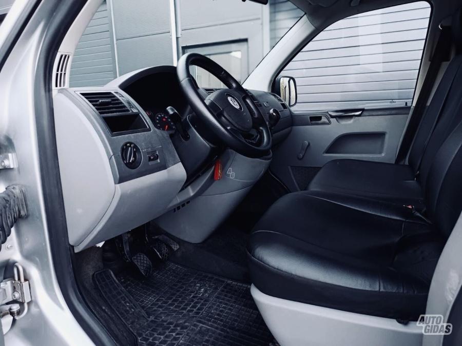 Pelēks Volkswagen Transporter 2008 Utena, ar dzinēja tilpumu 1.90 L un nobraukumu 187 tūkst. km par 5950 €, foto 14 vietnē AUTOMOTO.COM.LV