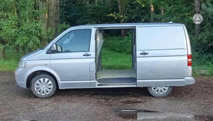 Grey Volkswagen Transporter 2008 in Kaunas, with an engine capacity of 1.90 L and mileage of 260 thousand km for 3700 €, photo 3 on AUTOMOTO.COM.LV