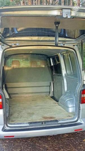 Grey Volkswagen Transporter 2008 in Kaunas, with an engine capacity of 1.90 L and mileage of 260 thousand km for 3700 €, photo 6 on AUTOMOTO.COM.LV