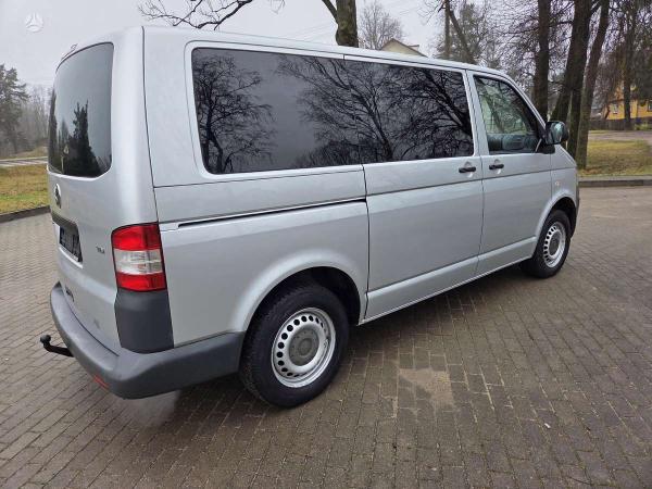 Grey Volkswagen Transporter 2010 in Utena, with an engine capacity of 2.00 L and mileage of 283 thousand km for 8950 €, photo 2 on AUTOMOTO.COM.LV