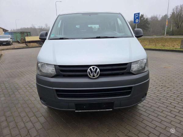 Grey Volkswagen Transporter 2010 in Utena, with an engine capacity of 2.00 L and mileage of 283 thousand km for 8950 €, photo 4 on AUTOMOTO.COM.LV