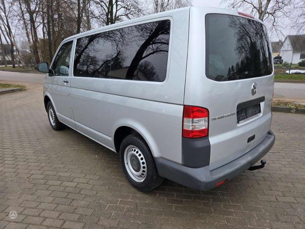 Grey Volkswagen Transporter 2010 in Utena, with an engine capacity of 2.00 L and mileage of 283 thousand km for 8950 €, photo 5 on AUTOMOTO.COM.LV