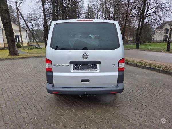 Grey Volkswagen Transporter 2010 in Utena, with an engine capacity of 2.00 L and mileage of 283 thousand km for 8950 €, photo 6 on AUTOMOTO.COM.LV