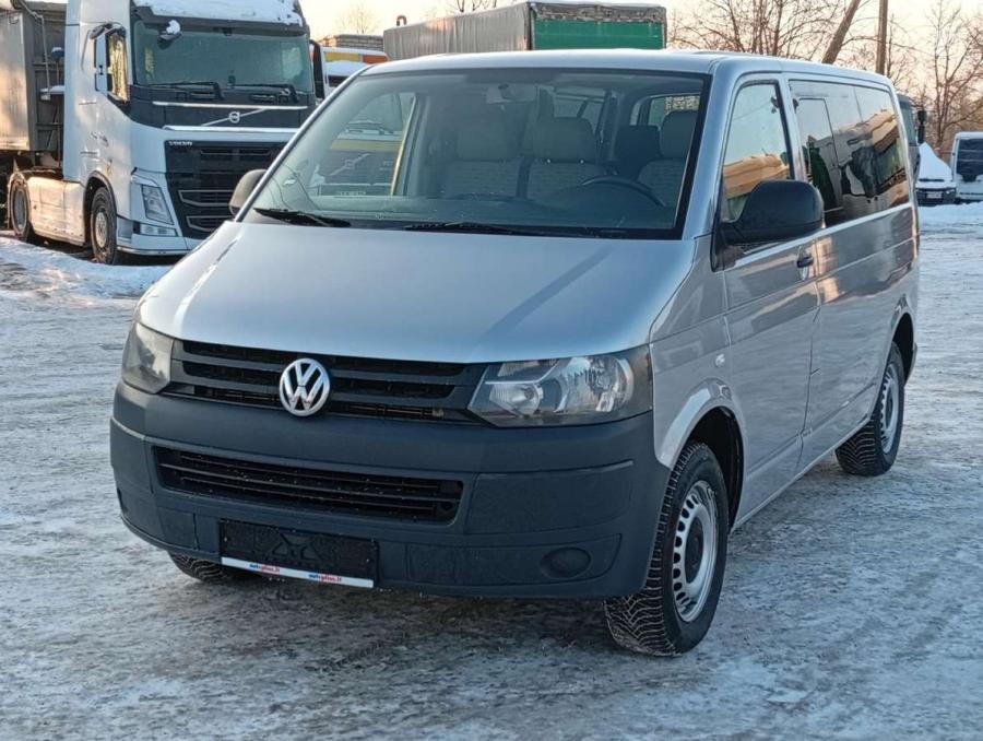 Grey Volkswagen Transporter 2010 in Kedainiai, with an engine capacity of 2.00 L and mileage of 282 thousand km for 9700 €, photo 1 on AUTOMOTO.COM.LV