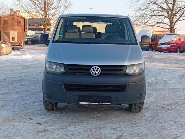 Grey Volkswagen Transporter 2010 in Kedainiai, with an engine capacity of 2.00 L and mileage of 282 thousand km for 9700 €, photo 8 on AUTOMOTO.COM.LV