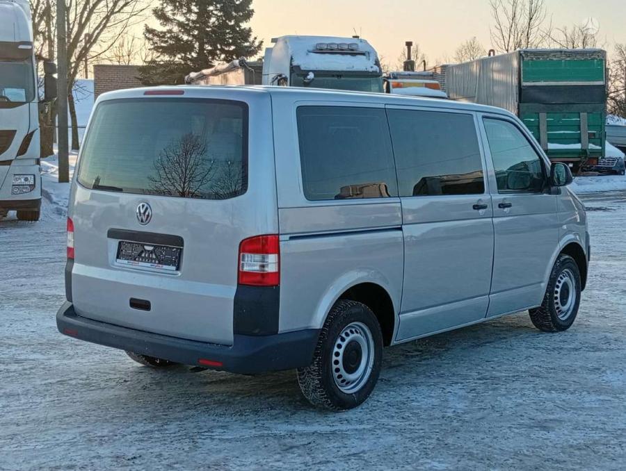 Grey Volkswagen Transporter 2010 in Kedainiai, with an engine capacity of 2.00 L and mileage of 282 thousand km for 9700 €, photo 11 on AUTOMOTO.COM.LV