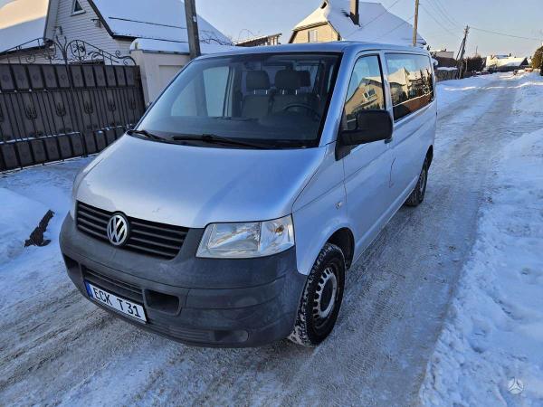 Grey Volkswagen Transporter 2010 in Mazeikiai, with an engine capacity of 2.50 L and mileage of 273 thousand km for 5450 €, photo 2 on AUTOMOTO.COM.LV