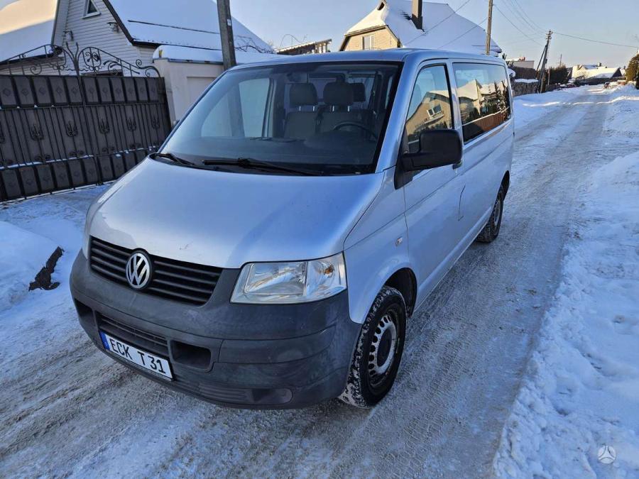 Pelēks Volkswagen Transporter 2010 Mažeikiai, ar dzinēja tilpumu 2.50 L un nobraukumu 273 tūkst. km par 5450 €, foto 2 vietnē AUTOMOTO.COM.LV