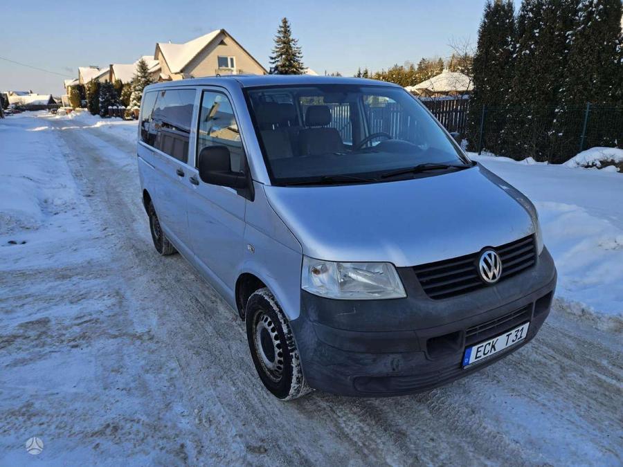 Pelēks Volkswagen Transporter 2010 Mažeikiai, ar dzinēja tilpumu 2.50 L un nobraukumu 273 tūkst. km par 5450 €, foto 4 vietnē AUTOMOTO.COM.LV