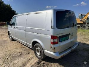 Grey Volkswagen Transporter 2010 in Kaunas, with an engine capacity of 2.00 L and mileage of 360 thousand km for 3800 €, photo 3 on AUTOMOTO.COM.LV