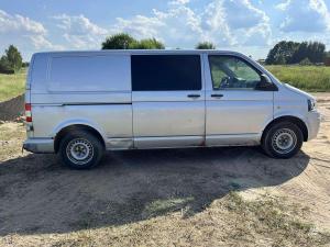 Grey Volkswagen Transporter 2010 in Kaunas, with an engine capacity of 2.00 L and mileage of 360 thousand km for 3800 €, photo 8 on AUTOMOTO.COM.LV