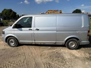 Grey Volkswagen Transporter 2010 in Kaunas, with an engine capacity of 2.00 L and mileage of 360 thousand km for 3800 €, photo 14 on AUTOMOTO.COM.LV