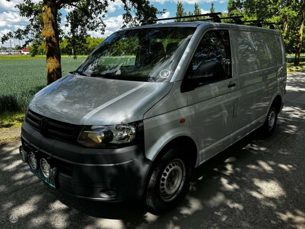 Grey Volkswagen Transporter 2010 in Panevezys, with an engine capacity of 2.00 L and mileage of 241 thousand km for 5300 €, photo 5 on AUTOMOTO.COM.LV
