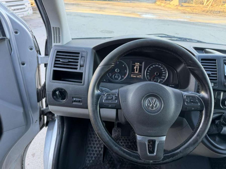 Pelēks Volkswagen Transporter 2011 Šauļi, ar dzinēja tilpumu 2.00 L un nobraukumu 311 tūkst. km par 4800 €, foto 10 vietnē AUTOMOTO.COM.LV