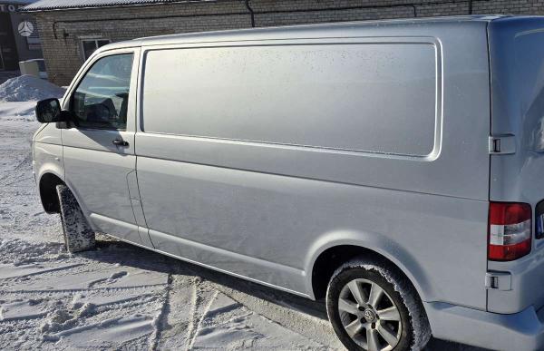 Pelēks Volkswagen Transporter 2011 Tauragė, ar dzinēja tilpumu 1.97 L un nobraukumu 320 tūkst. km par 6000 €, foto 4 vietnē AUTOMOTO.COM.LV