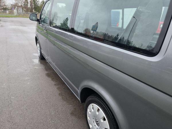 Pelēks Volkswagen Transporter 2012 Kretinga, ar dzinēja tilpumu 2.00 L un nobraukumu 282 tūkst. km par 6995 €, foto 5 vietnē AUTOMOTO.COM.LV