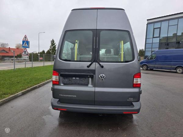 Pelēks Volkswagen Transporter 2012 Kretinga, ar dzinēja tilpumu 2.00 L un nobraukumu 282 tūkst. km par 6995 €, foto 6 vietnē AUTOMOTO.COM.LV