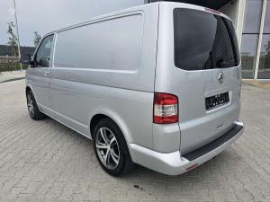 Grey Volkswagen Transporter 2012 in Vilnius, with an engine capacity of 2.00 L and mileage of 279 thousand km for 6900 €, photo 7 on AUTOMOTO.COM.LV
