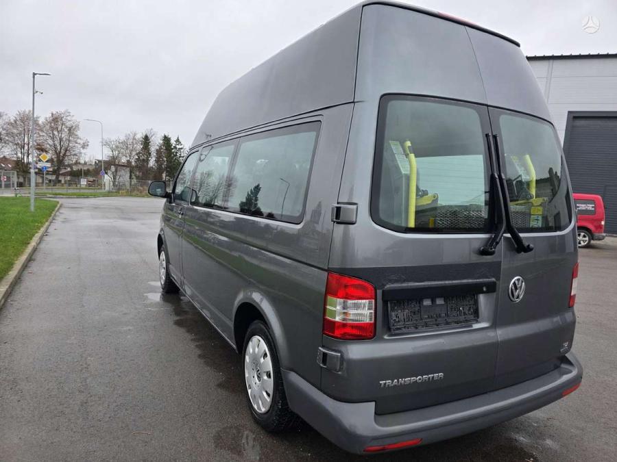 Grey Volkswagen Transporter 2012 in Kretinga, with an engine capacity of 2.00 L and mileage of 286 thousand km for 7600 €, photo 4 on AUTOMOTO.COM.LV