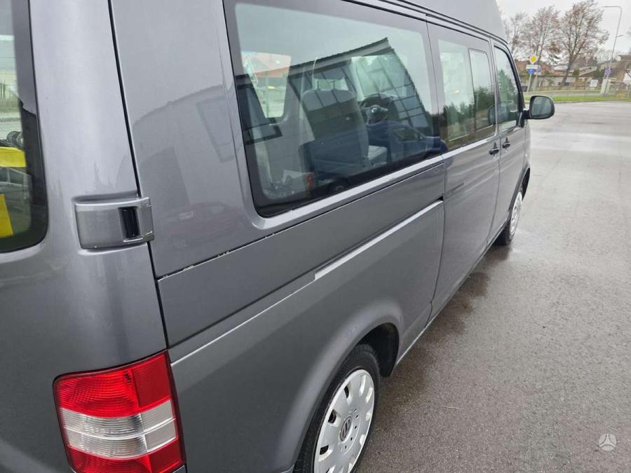 Grey Volkswagen Transporter 2012 in Kretinga, with an engine capacity of 2.00 L and mileage of 286 thousand km for 7600 €, photo 8 on AUTOMOTO.COM.LV