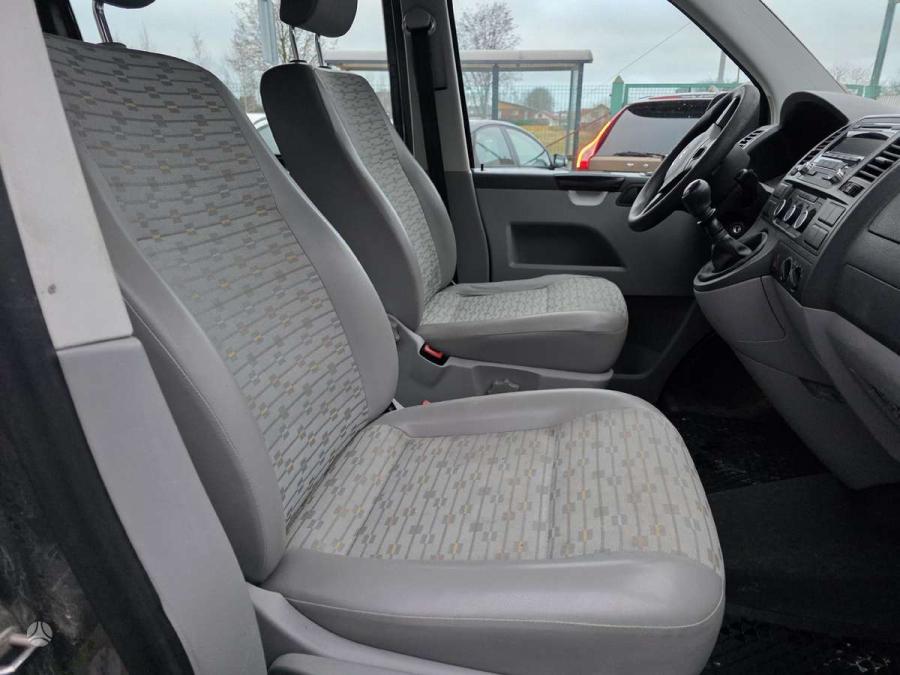 Grey Volkswagen Transporter 2012 in Kretinga, with an engine capacity of 2.00 L and mileage of 286 thousand km for 7600 €, photo 23 on AUTOMOTO.COM.LV
