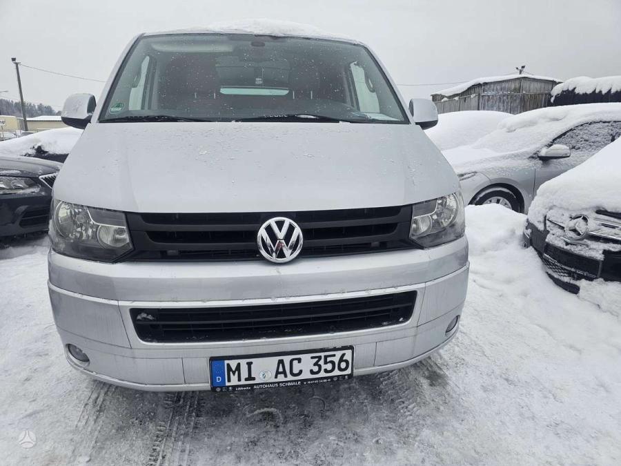 Grey Volkswagen Transporter 2012 in Vilnius, with an engine capacity of 2.00 L and mileage of 278 thousand km for 6999 €, photo 10 on AUTOMOTO.COM.LV